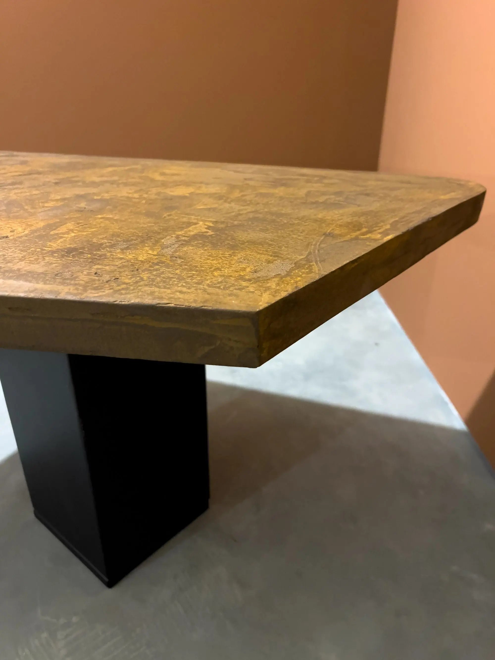 Rusty - Table basse Effet Rouille en Béton Ciré (MORTEX®)